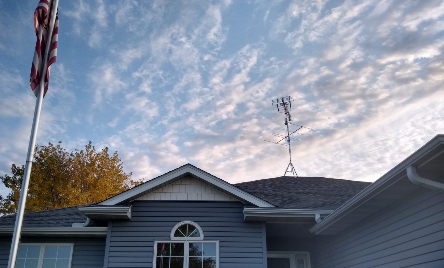 Antenna Comparisons: Televes DATBoss LR Mix (149884) vs. Channel Master ...